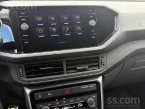 Черный Фольксваген T-Cross 2021 в Екабпилс, объемом двигателя 1.00 л и пробегом 62 тыс. км за 13450 €, фото 5 на AUTOMOTO.COM.LV
