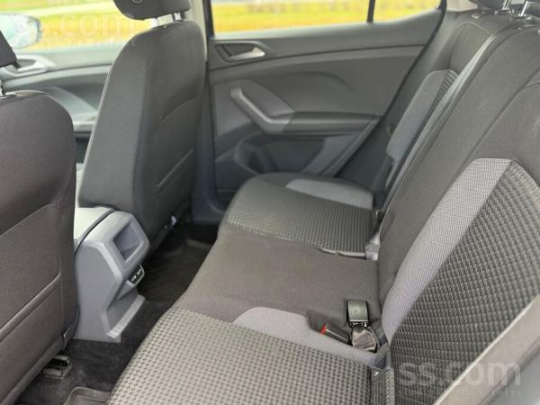 Черный Фольксваген T-Cross 2021 в Екабпилс, объемом двигателя 1.00 л и пробегом 62 тыс. км за 13450 €, фото 5 на AUTOMOTO.COM.LV