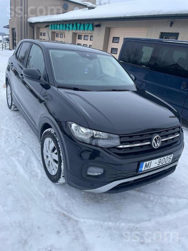 Melns Volkswagen T-Cross 2021 Ludza, ar dzinēja tilpumu 1.00 L un nobraukumu 62 tūkst. km par 16500 €, foto 1 vietnē AUTOMOTO.COM.LV