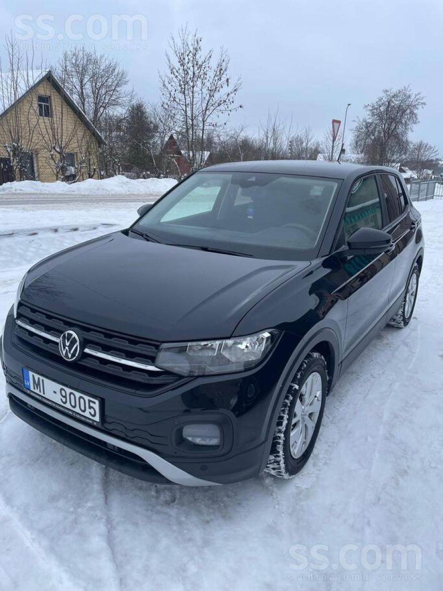 Черный Фольксваген T-Cross 2021 в Лудза, объемом двигателя 1.00 л и пробегом 62 тыс. км за 16500 €, фото 4 на AUTOMOTO.COM.LV