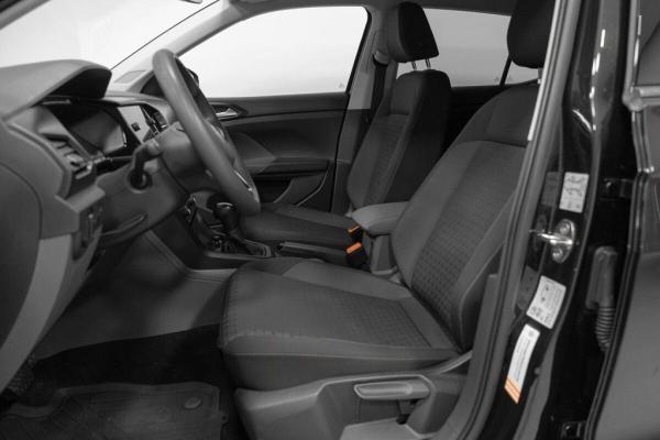 Black Volkswagen T-Cross 2021 in Vilnius, with an engine capacity of 1.00 L and mileage of 44 thousand km for 14950 €, photo 6 on AUTOMOTO.COM.LV