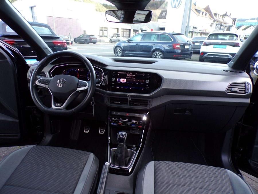 Black Volkswagen T-Cross 2022 in Kaunas, with an engine capacity of 0.00 L and mileage of 24 thousand km for 24809 €, photo 14 on AUTOMOTO.COM.LV