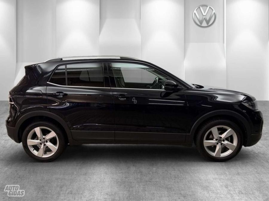 Black Volkswagen T-Cross 2022 in Kaunas, with an engine capacity of 1.00 L and mileage of 45 thousand km for 21658 €, photo 15 on AUTOMOTO.COM.LV