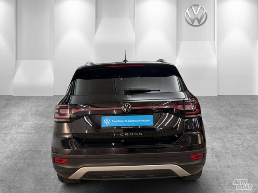 Black Volkswagen T-Cross 2022 in Kaunas, with an engine capacity of 1.00 L and mileage of 45 thousand km for 21658 €, photo 20 on AUTOMOTO.COM.LV