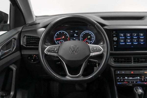 Black Volkswagen T-Cross 2022 in Vilnius, with an engine capacity of 1.00 L and mileage of 93 thousand km for 18400 €, photo 9 on AUTOMOTO.COM.LV