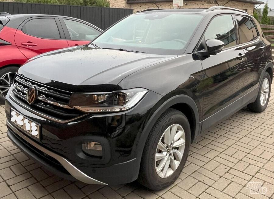Черный Фольксваген T-Cross 2022 в Каунас, объемом двигателя 1.50 л и пробегом 76 тыс. км за 17800 €, фото 1 на AUTOMOTO.COM.LV