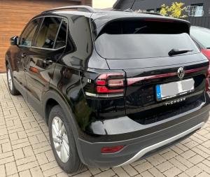 Черный Фольксваген T-Cross 2022 в Каунас, объемом двигателя 1.50 л и пробегом 76 тыс. км за 17800 €, фото 3 на AUTOMOTO.COM.LV