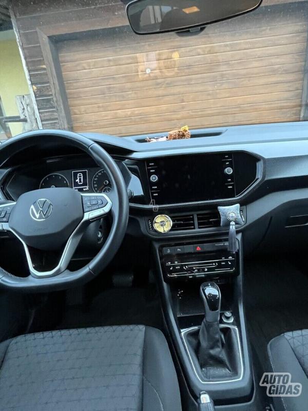 Melns Volkswagen T-Cross 2022 Kauņa, ar dzinēja tilpumu 1.50 L un nobraukumu 76 tūkst. km par 17800 €, foto 5 vietnē AUTOMOTO.COM.LV