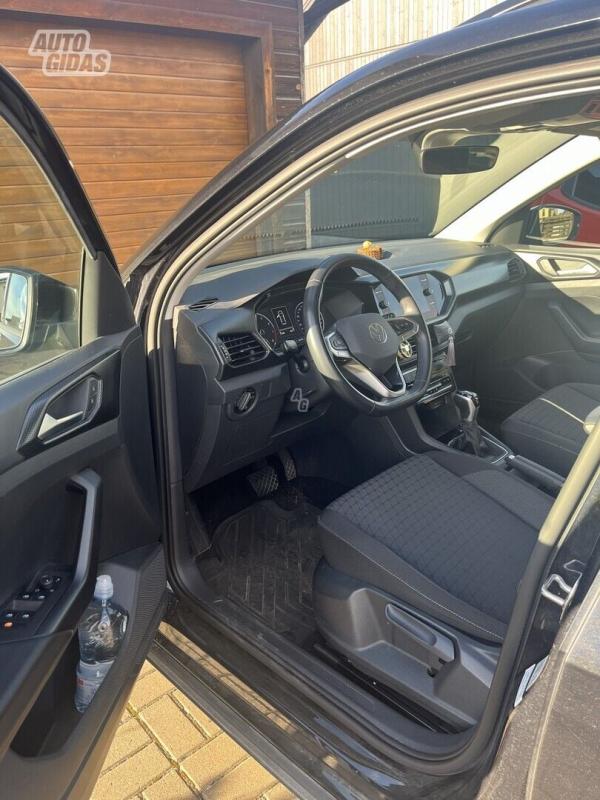 Melns Volkswagen T-Cross 2022 Kauņa, ar dzinēja tilpumu 1.50 L un nobraukumu 76 tūkst. km par 17800 €, foto 6 vietnē AUTOMOTO.COM.LV