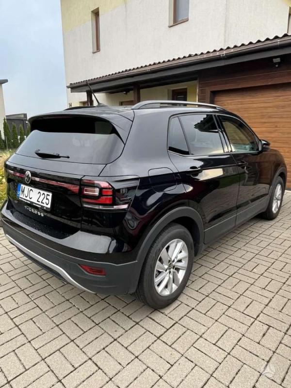 Melns Volkswagen T-Cross 2022 Kauņa, ar dzinēja tilpumu 1.50 L un nobraukumu 69 tūkst. km par 24000 €, foto 2 vietnē AUTOMOTO.COM.LV