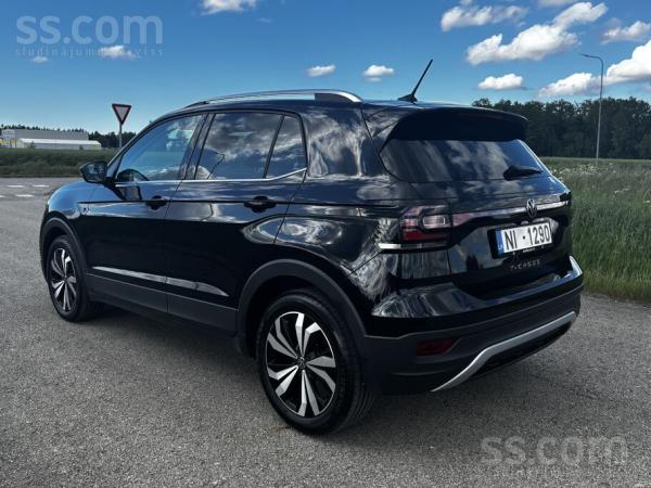 Melns Volkswagen T-Cross 2022 Rīga, ar dzinēja tilpumu 1.00 L un nobraukumu 32 tūkst. km par 16900 €, foto 4 vietnē AUTOMOTO.COM.LV