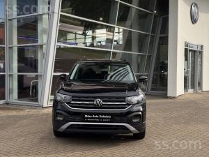 Черный Фольксваген T-Cross 2022 в Валмиера, объемом двигателя 1.00 л и пробегом 68 тыс. км за 16700 €, фото 3 на AUTOMOTO.COM.LV