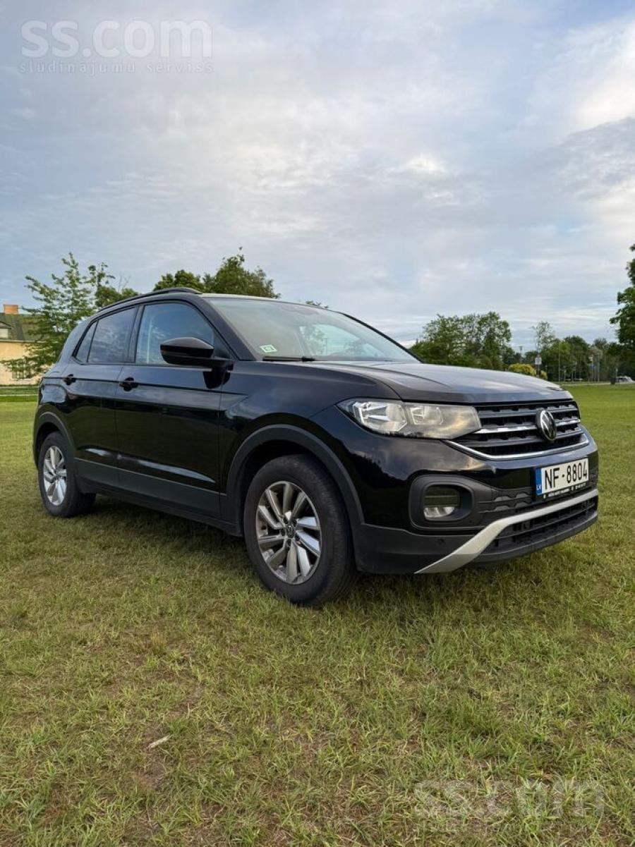 Черный Фольксваген T-Cross 2022 в Рига, объемом двигателя 1.00 л и пробегом 50 тыс. км за 16700 €, фото 4 на AUTOMOTO.COM.LV