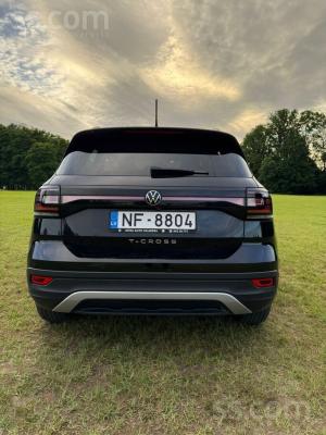 Черный Фольксваген T-Cross 2022 в Рига, объемом двигателя 1.00 л и пробегом 50 тыс. км за 16700 €, фото 6 на AUTOMOTO.COM.LV