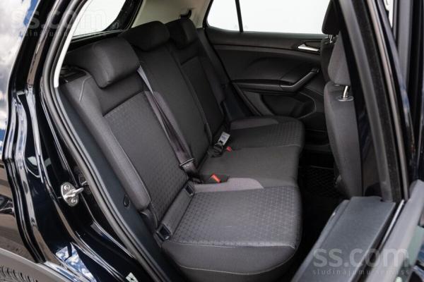 Черный Фольксваген T-Cross 2022 в Рига, объемом двигателя 1.00 л и пробегом 48 тыс. км за 17900 €, фото 7 на AUTOMOTO.COM.LV
