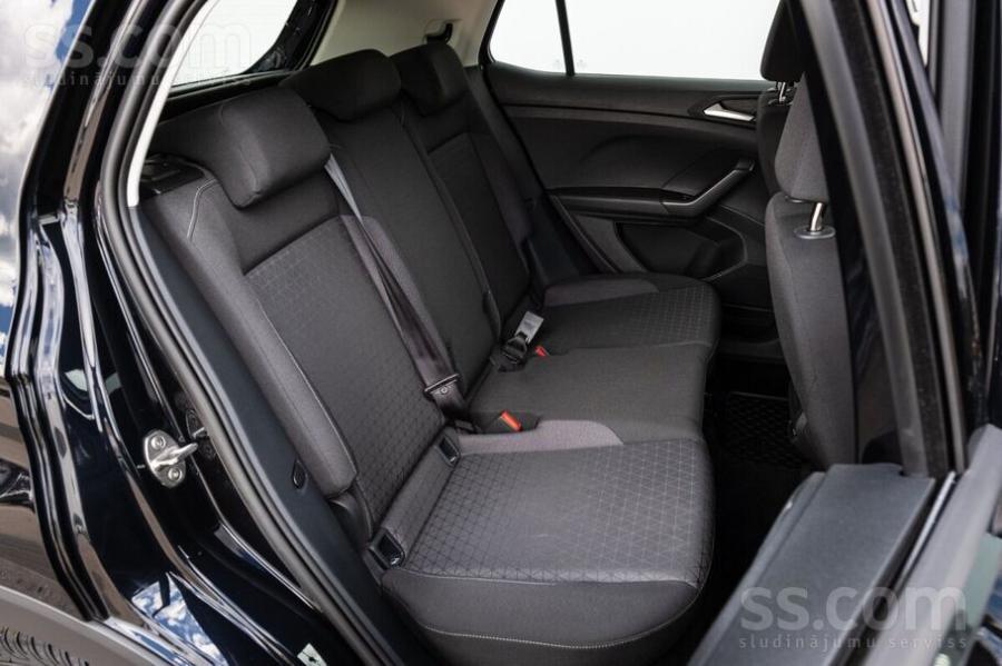 Melns Volkswagen T-Cross 2022 Rīga, ar dzinēja tilpumu 1.00 L un nobraukumu 48 tūkst. km par 17900 €, foto 8 vietnē AUTOMOTO.COM.LV