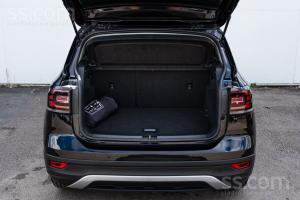 Melns Volkswagen T-Cross 2022 Rīga, ar dzinēja tilpumu 1.00 L un nobraukumu 48 tūkst. km par 17900 €, foto 9 vietnē AUTOMOTO.COM.LV