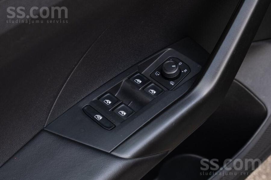 Melns Volkswagen T-Cross 2022 Rīga, ar dzinēja tilpumu 1.00 L un nobraukumu 48 tūkst. km par 17900 €, foto 12 vietnē AUTOMOTO.COM.LV