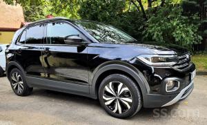 Черный Фольксваген T-Cross 2022 в Рига, объемом двигателя 1.00 л и пробегом 34 тыс. км за 18900 €, фото  на AUTOMOTO.COM.LV