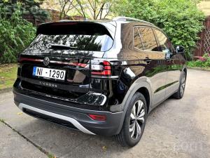 Черный Фольксваген T-Cross 2022 в Рига, объемом двигателя 1.00 л и пробегом 34 тыс. км за 18900 €, фото 4 на AUTOMOTO.COM.LV