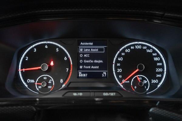 Volkswagen T-Cross 2022 in Vilnius on AUTOMOTO.COM.LV Black Volkswagen T-Cross 2022 in Vilnius, with an engine capacity of 1.00 L and mileage of 88 thousand km for 16900 €, photo 11 on AUTOMOTO.COM.LV