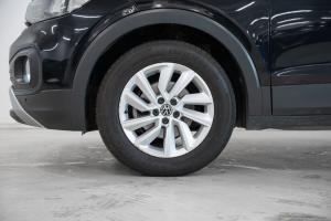 Черный Фольксваген T-Cross 2022 в Вильнюс, объемом двигателя 1.00 л и пробегом 88 тыс. км за 16900 €, фото 18 на AUTOMOTO.COM.LV