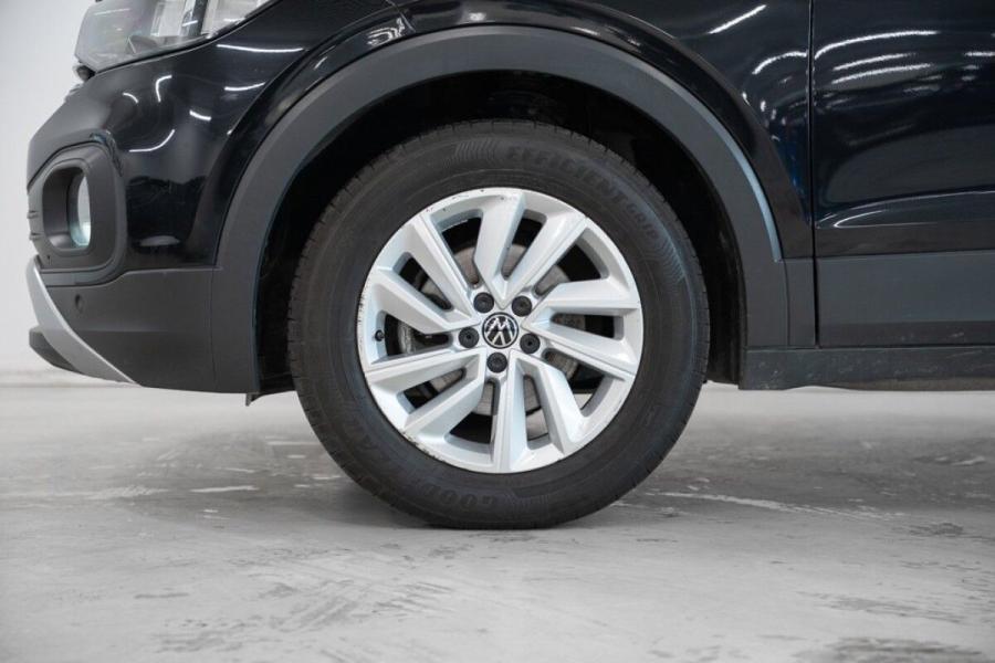 Черный Фольксваген T-Cross 2022 в Вильнюс, объемом двигателя 1.00 л и пробегом 88 тыс. км за 16900 €, фото 18 на AUTOMOTO.COM.LV