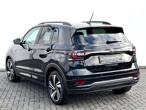 Black Volkswagen T-Cross 2023 in Kaunas, with an engine capacity of 0.00 L and mileage of 37 thousand km for 28810 €, photo 6 on AUTOMOTO.COM.LV