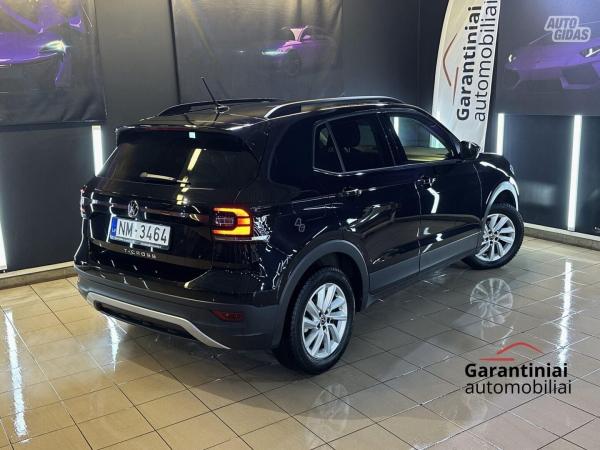 Melns Volkswagen T-Cross 2023 Avižieniai, ar dzinēja tilpumu 1.00 L un nobraukumu 94 tūkst. km par 17950 €, foto 2 vietnē AUTOMOTO.COM.LV