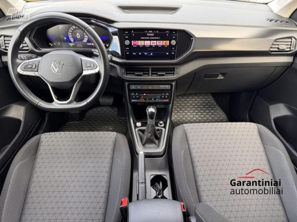 Melns Volkswagen T-Cross 2023 Avižieniai, ar dzinēja tilpumu 1.00 L un nobraukumu 94 tūkst. km par 17950 €, foto 3 vietnē AUTOMOTO.COM.LV