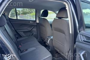 Melns Volkswagen T-Cross 2023 Jelgava, ar dzinēja tilpumu 1.00 L un nobraukumu 0 tūkst. km par 16750 €, foto 15 vietnē AUTOMOTO.COM.LV