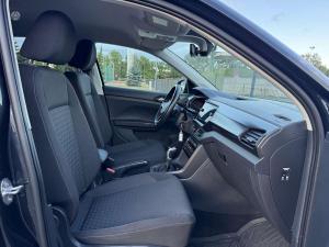 Black Volkswagen T-Cross 2023 in Joniskis, with an engine capacity of 1.00 L and mileage of 121 thousand km for 16750 €, photo 14 on AUTOMOTO.COM.LV