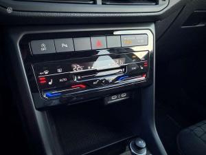 Black Volkswagen T-Cross 2023 in Joniskis, with an engine capacity of 1.00 L and mileage of 121 thousand km for 16750 €, photo 19 on AUTOMOTO.COM.LV
