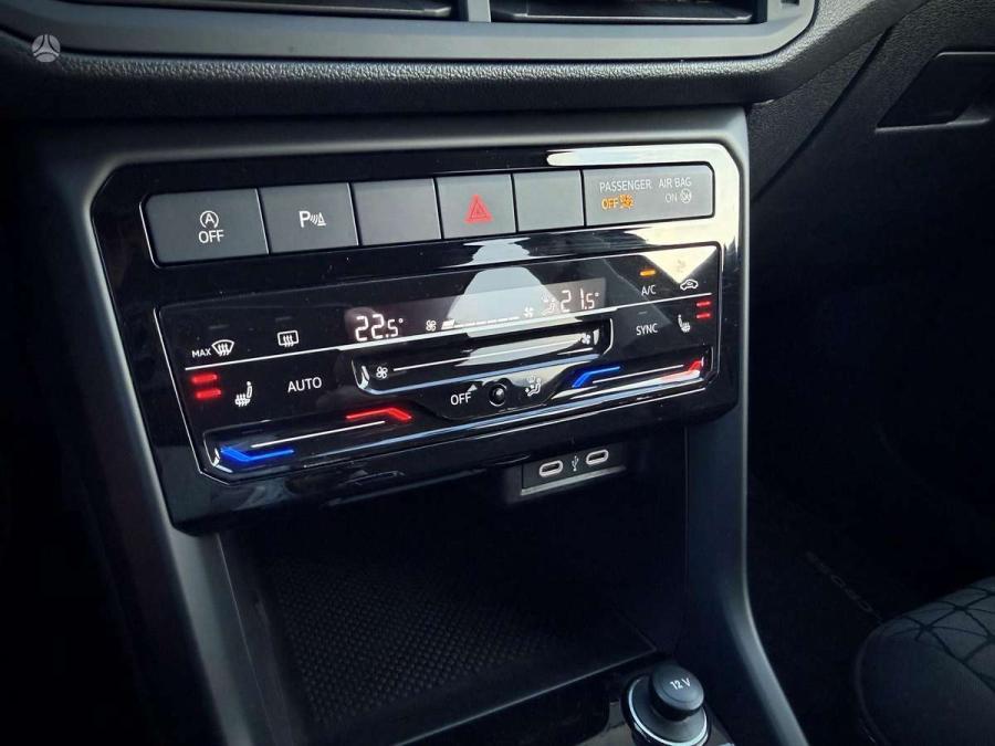 Black Volkswagen T-Cross 2023 in Joniskis, with an engine capacity of 1.00 L and mileage of 121 thousand km for 16750 €, photo 19 on AUTOMOTO.COM.LV