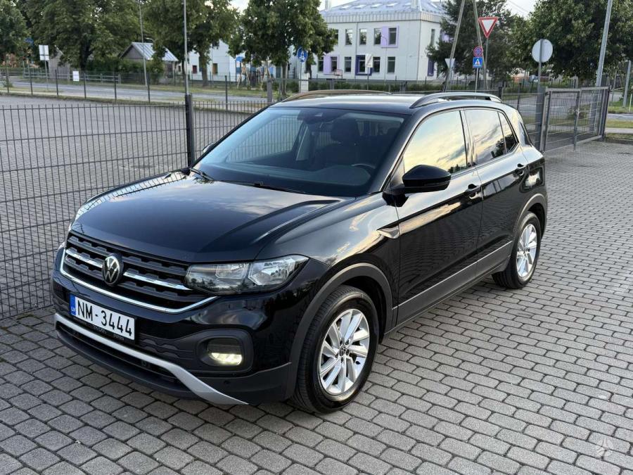 Black Volkswagen T-Cross 2023 in Joniskis, with an engine capacity of 1.00 L and mileage of 121 thousand km for 16750 €, photo 25 on AUTOMOTO.COM.LV
