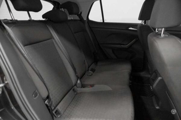 Черный Фольксваген T-Cross 2023 в Вильнюс, объемом двигателя 1.00 л и пробегом 66 тыс. км за 17500 €, фото 8 на AUTOMOTO.COM.LV