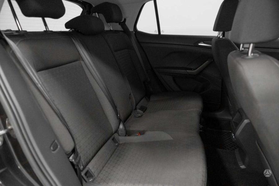 Черный Фольксваген T-Cross 2023 в Вильнюс, объемом двигателя 1.00 л и пробегом 66 тыс. км за 17500 €, фото 9 на AUTOMOTO.COM.LV