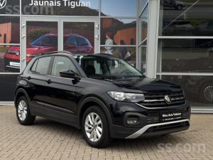 Черный Фольксваген T-Cross 2023 в Валмиера, объемом двигателя 1.00 л и пробегом 74 тыс. км за 16900 €, фото  на AUTOMOTO.COM.LV