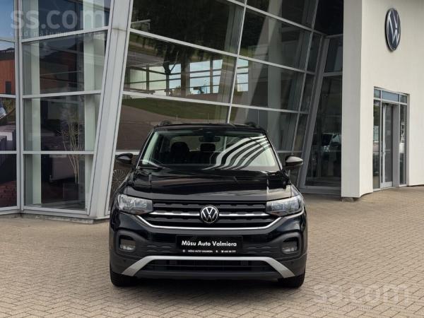 Melns Volkswagen T-Cross 2023 Valmiera, ar dzinēja tilpumu 1.00 L un nobraukumu 74 tūkst. km par 16900 €, foto 2 vietnē AUTOMOTO.COM.LV