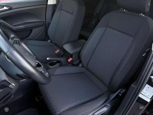 Melns Volkswagen T-Cross 2023 Viļņa, ar dzinēja tilpumu 1.00 L un nobraukumu 73 tūkst. km par 17950 €, foto 12 vietnē AUTOMOTO.COM.LV