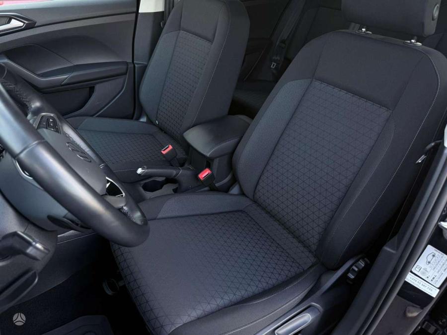Melns Volkswagen T-Cross 2023 Viļņa, ar dzinēja tilpumu 1.00 L un nobraukumu 73 tūkst. km par 17950 €, foto 12 vietnē AUTOMOTO.COM.LV