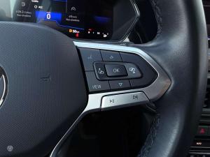 Melns Volkswagen T-Cross 2023 Viļņa, ar dzinēja tilpumu 1.00 L un nobraukumu 73 tūkst. km par 17950 €, foto 18 vietnē AUTOMOTO.COM.LV