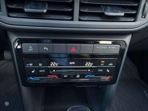 Melns Volkswagen T-Cross 2023 Viļņa, ar dzinēja tilpumu 1.00 L un nobraukumu 73 tūkst. km par 17950 €, foto 20 vietnē AUTOMOTO.COM.LV