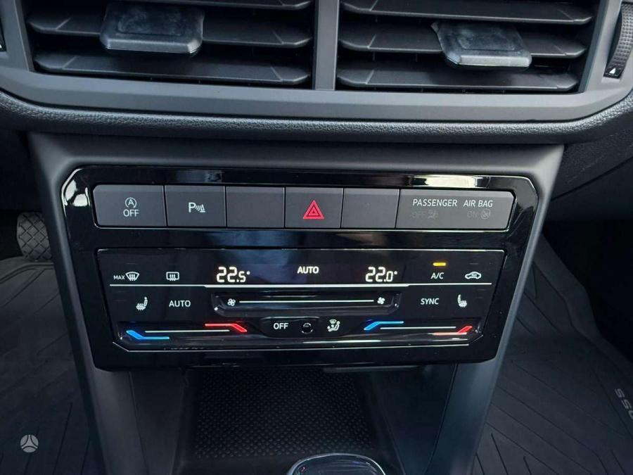 Melns Volkswagen T-Cross 2023 Viļņa, ar dzinēja tilpumu 1.00 L un nobraukumu 73 tūkst. km par 17950 €, foto 20 vietnē AUTOMOTO.COM.LV