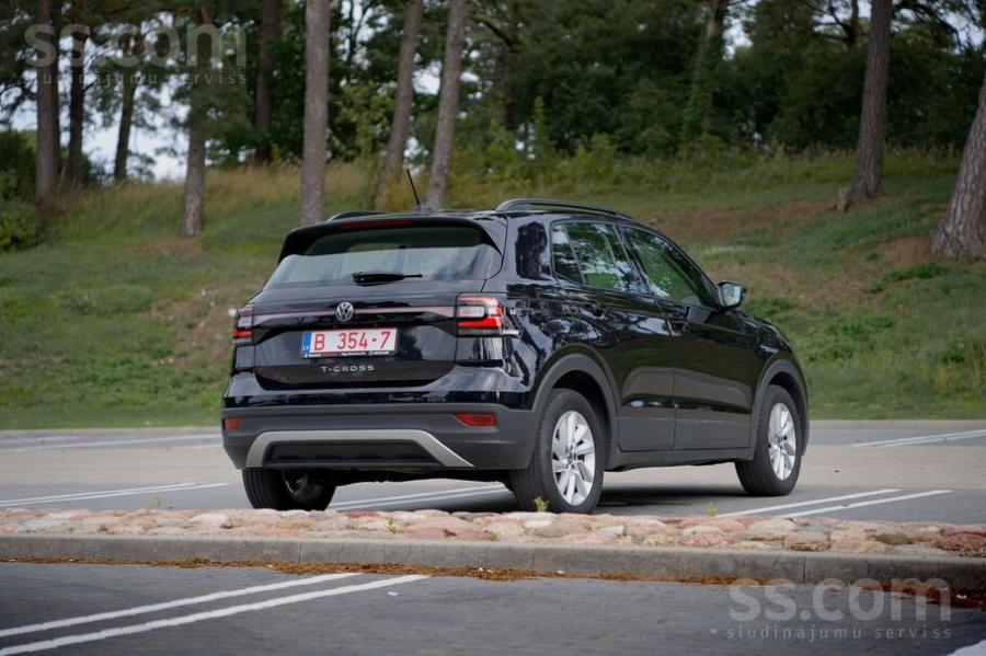 Melns Volkswagen T-Cross 2023 Rīga, ar dzinēja tilpumu 1.00 L un nobraukumu 101 tūkst. km par 14950 €, foto 4 vietnē AUTOMOTO.COM.LV