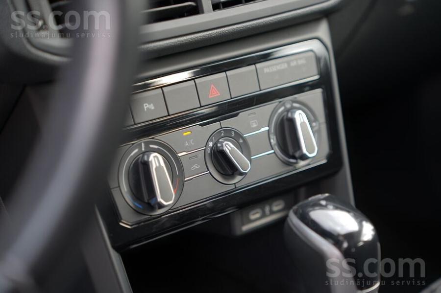 Melns Volkswagen T-Cross 2023 Rīga, ar dzinēja tilpumu 1.00 L un nobraukumu 101 tūkst. km par 14950 €, foto 16 vietnē AUTOMOTO.COM.LV