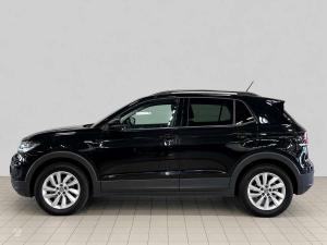 Черный Фольксваген T-Cross 2023 в Каунас, объемом двигателя 1.00 л и пробегом 64 тыс. км за 16900 €, фото 4 на AUTOMOTO.COM.LV