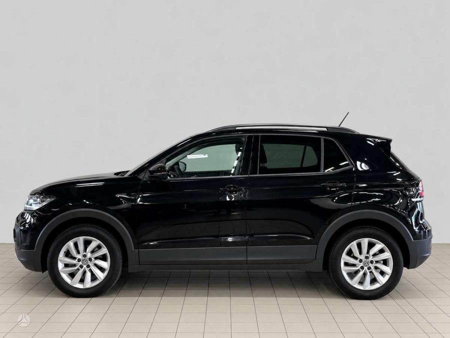 Черный Фольксваген T-Cross 2023 в Каунас, объемом двигателя 1.00 л и пробегом 64 тыс. км за 16900 €, фото 4 на AUTOMOTO.COM.LV