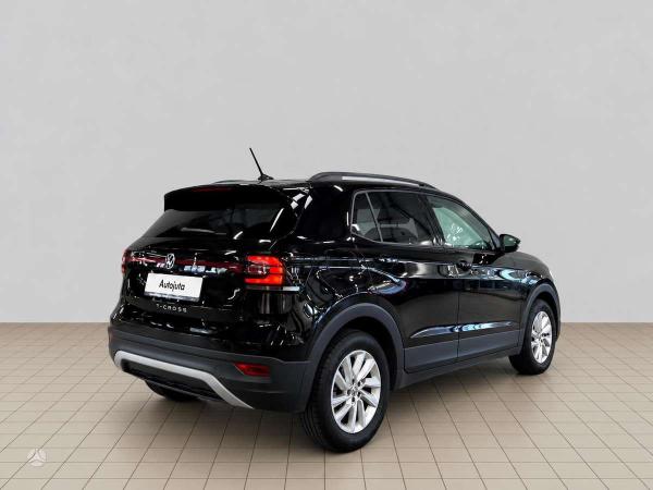Черный Фольксваген T-Cross 2023 в Каунас, объемом двигателя 1.00 л и пробегом 64 тыс. км за 16900 €, фото 6 на AUTOMOTO.COM.LV