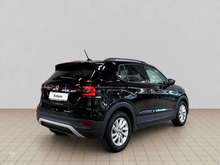 Черный Фольксваген T-Cross 2023 в Каунас, объемом двигателя 1.00 л и пробегом 64 тыс. км за 16900 €, фото 6 на AUTOMOTO.COM.LV